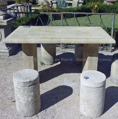 Table en pierre de bureau - Réalisation du tailleur de pierre A. Bidal