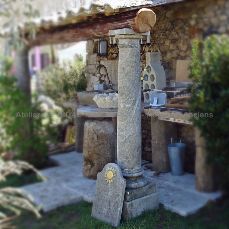 Colonne toscane par l'artisan tailleur de pierre A Bidal du Vaucluse