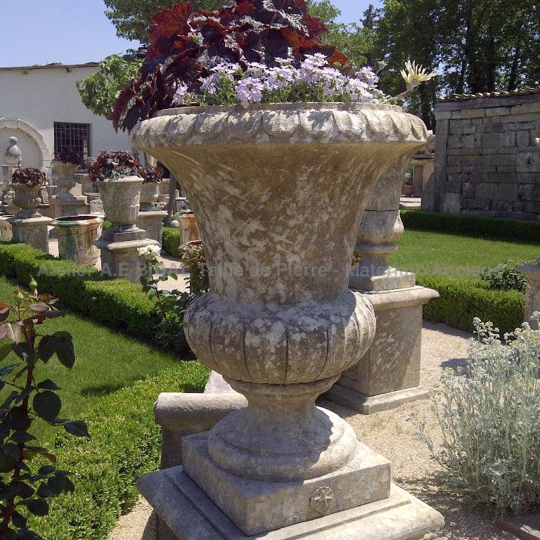 Large stone vase | Medici vase made in natural stone | Medicis vases
