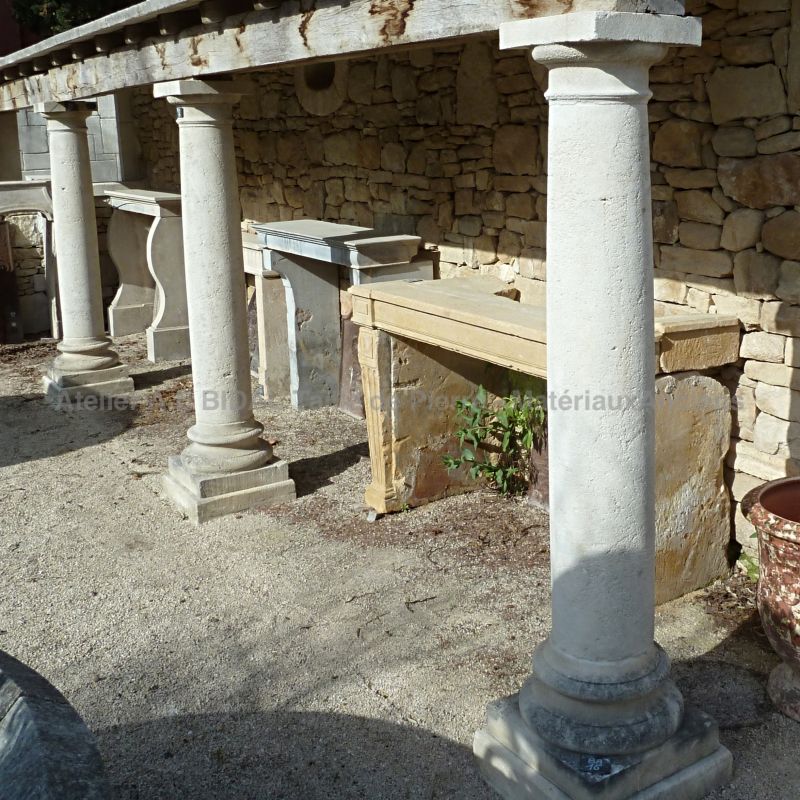 Colonne toscane par l'artisan tailleur de pierre A Bidal du Vaucluse