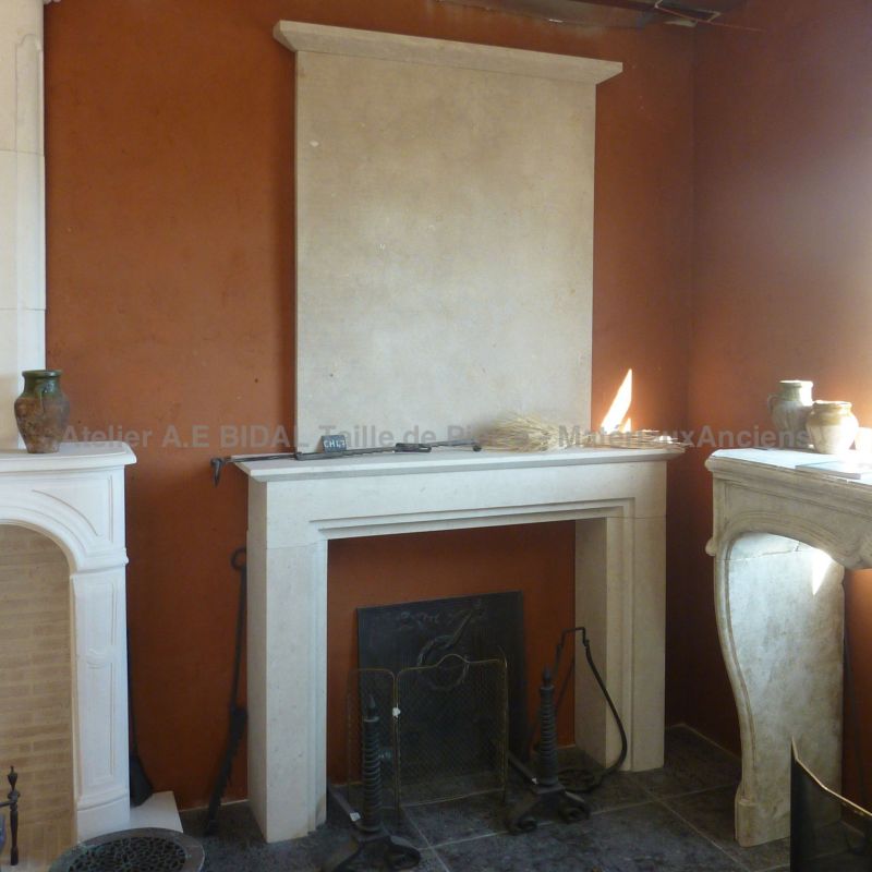 Napoleon III style fireplace in stone by the artisan stonecutter Bidal