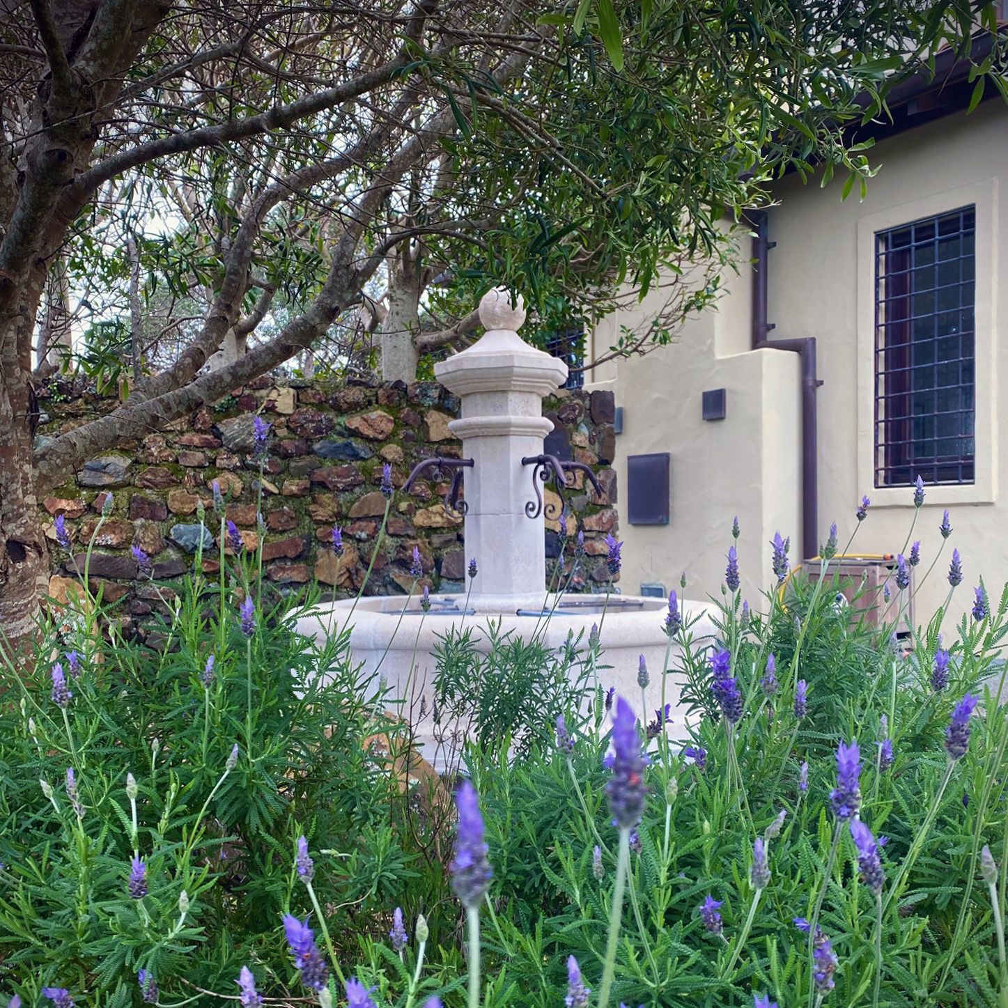 Vasques en pierre et éviers en pierre fabriqués sur mesure
