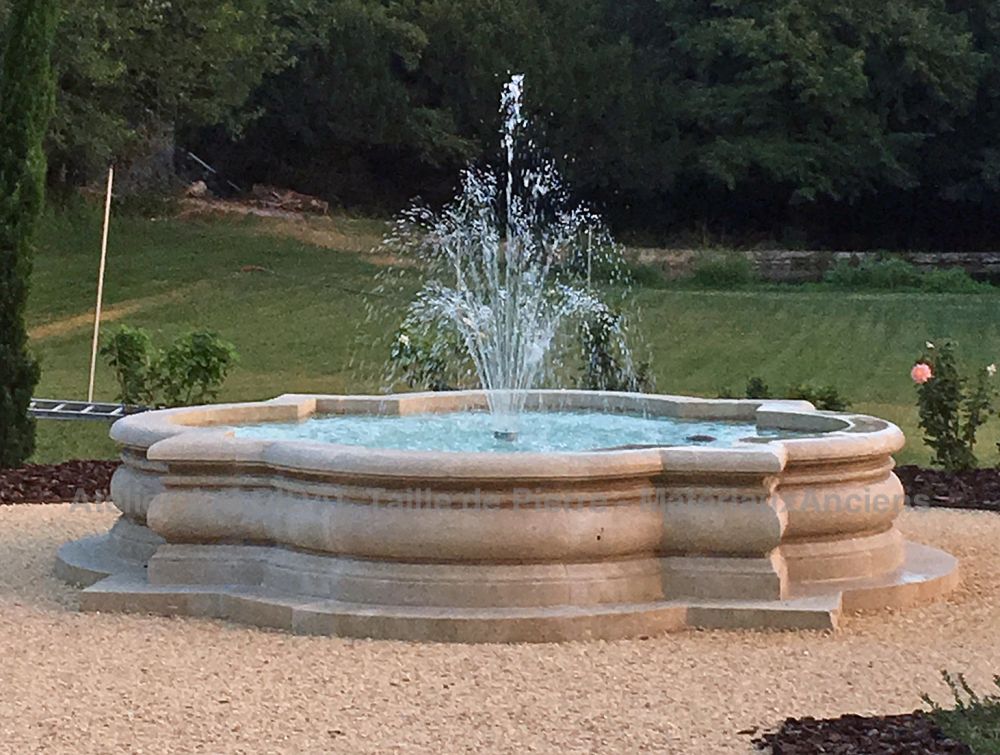 Bassin de jardin en pierre : fabrication sur-mesure de bassins