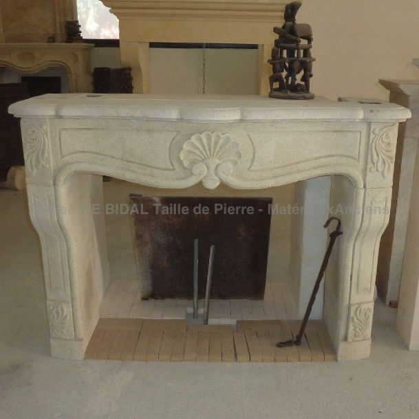 Fireplace in a Regency style made of Provence stone - Bidal workshop
