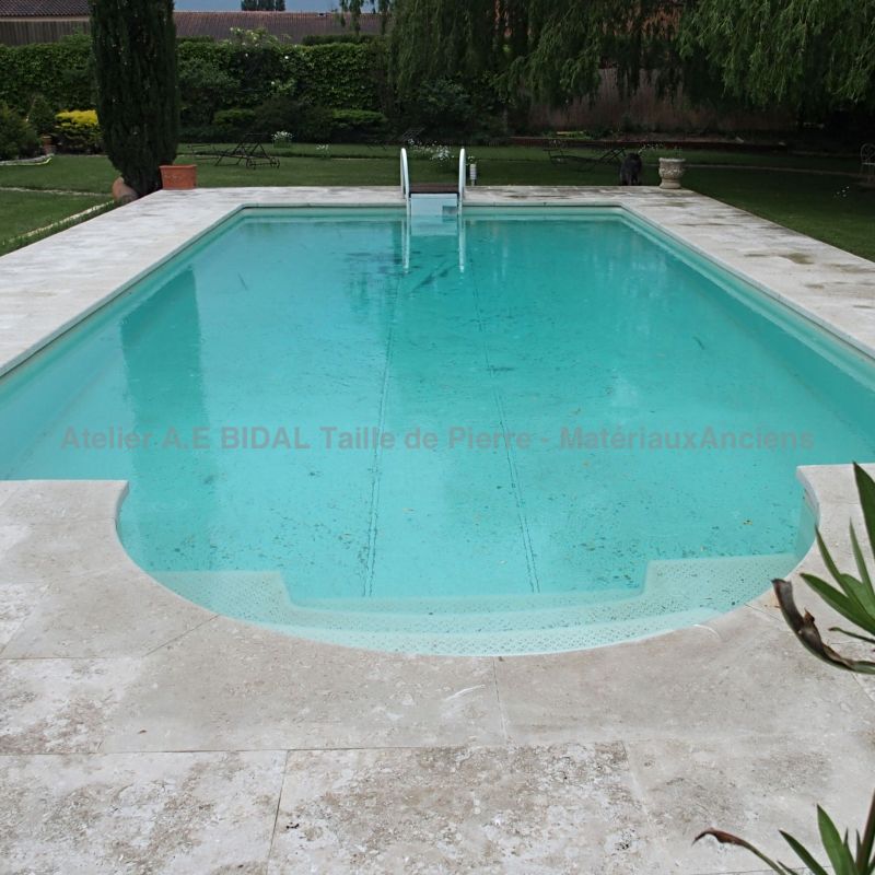 Margelles de piscine en pierre naturelle | Confection sur mesure